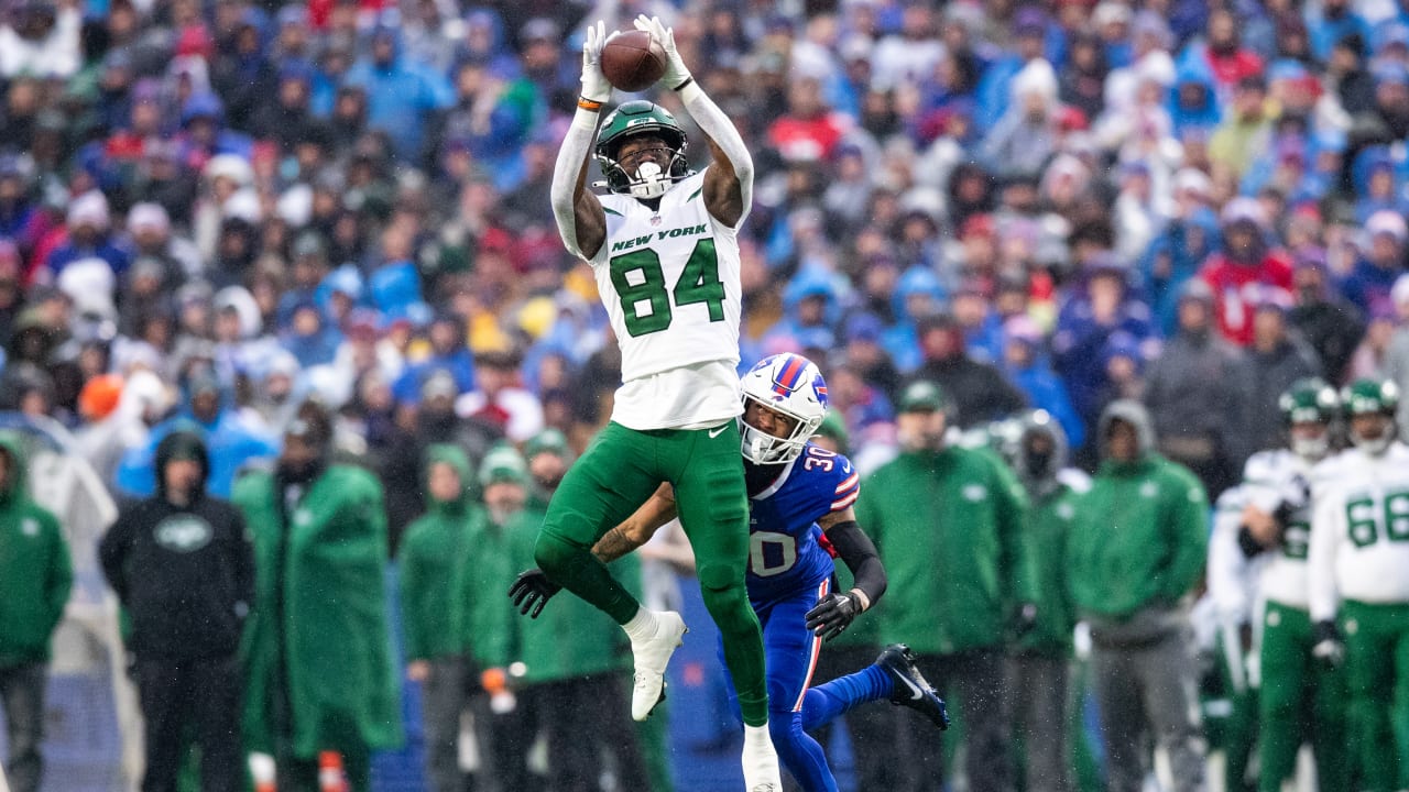 Jets GM Joe Douglas: WR Corey Davis is 'valued member' of team but ...