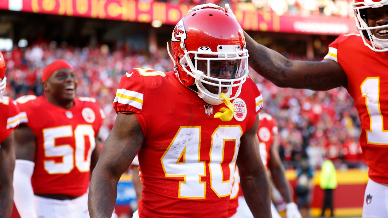 Kansas City Chiefs running back Derrick Gore turns on turbo for 51-yard TD