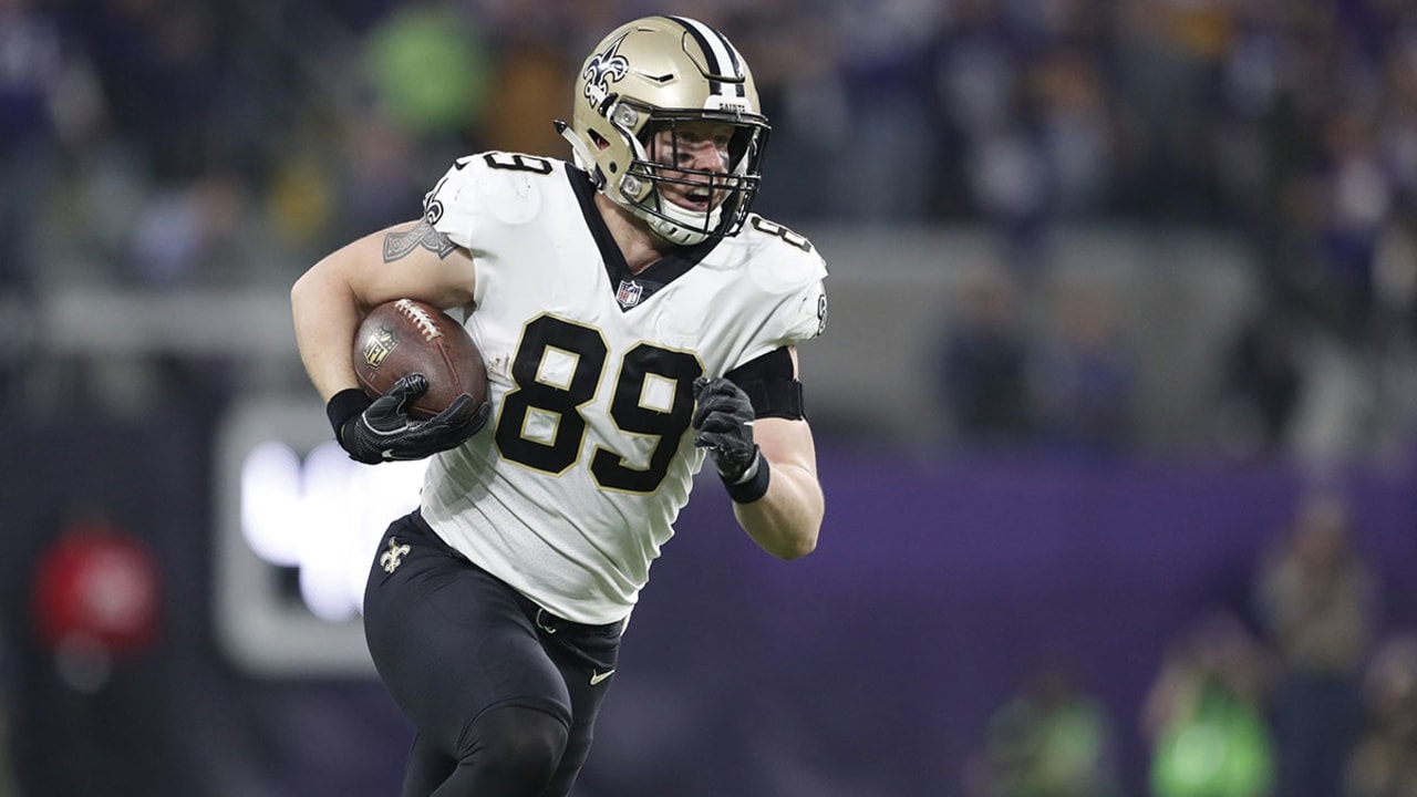 Saints TE Josh Hill reportedly had surgery on finger