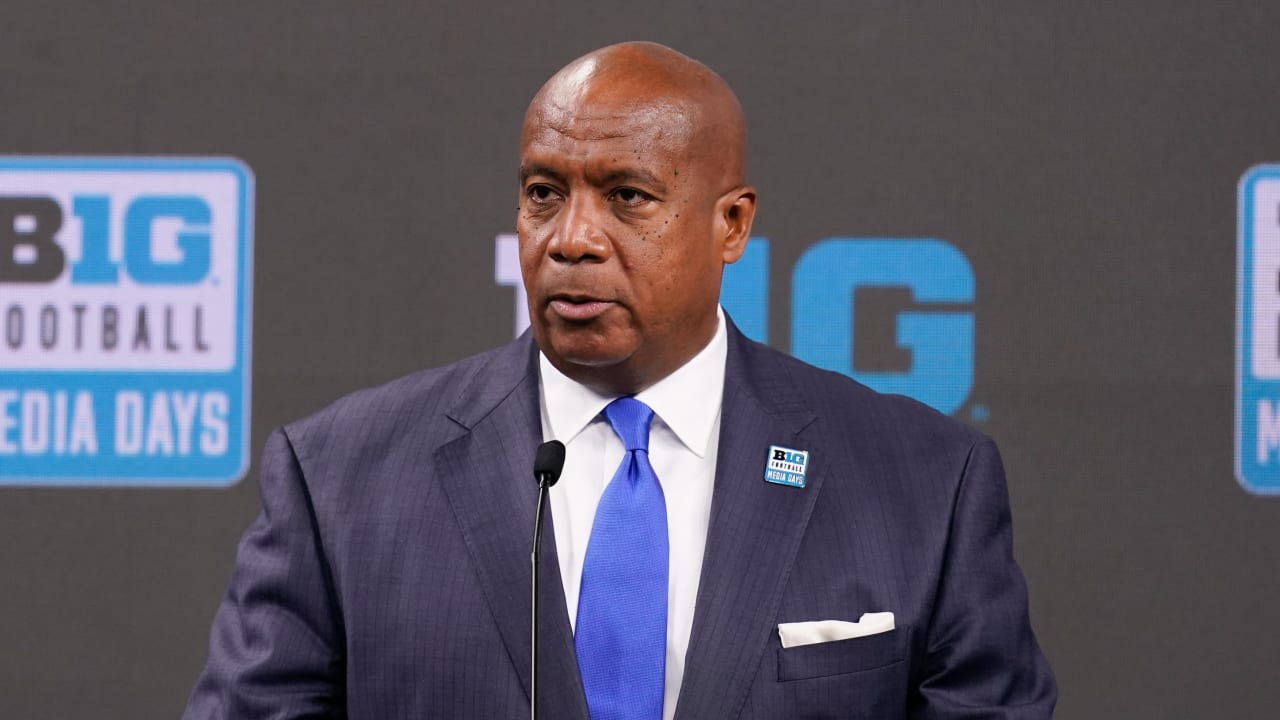 Bears name Big Ten commissioner Kevin Warren as president and CEO