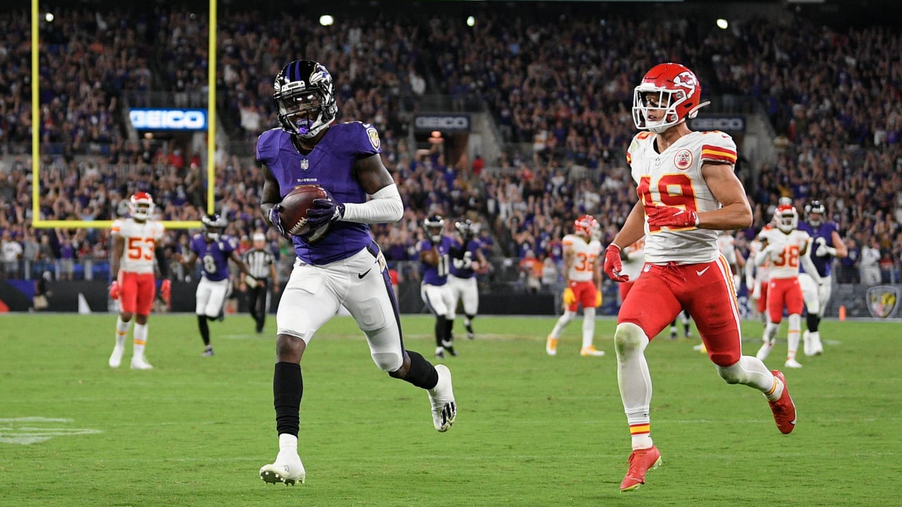Can’t-Miss Play: Jump-pass Baltimore Ravens quarterback Jackson! Lamar ...
