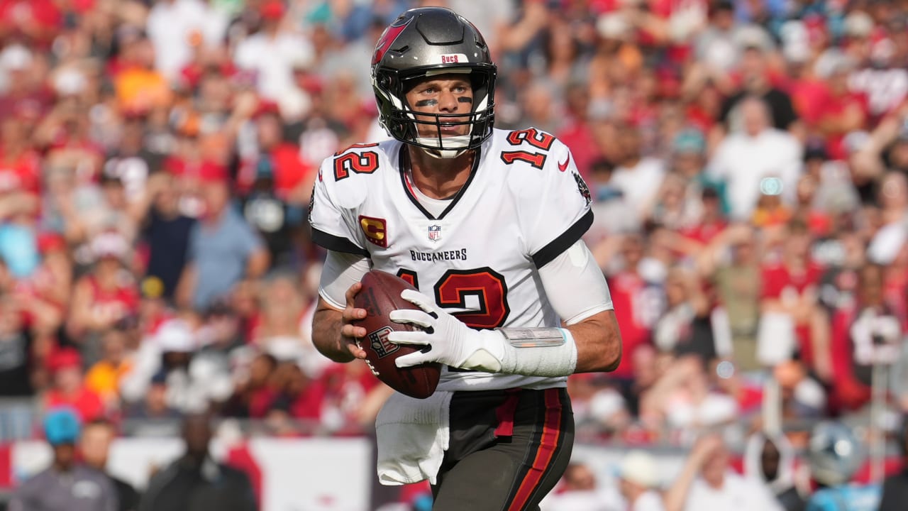 NFL Network's Sara Walsh: Tampa Bay Buccaneers quarterback Tom Brady ...