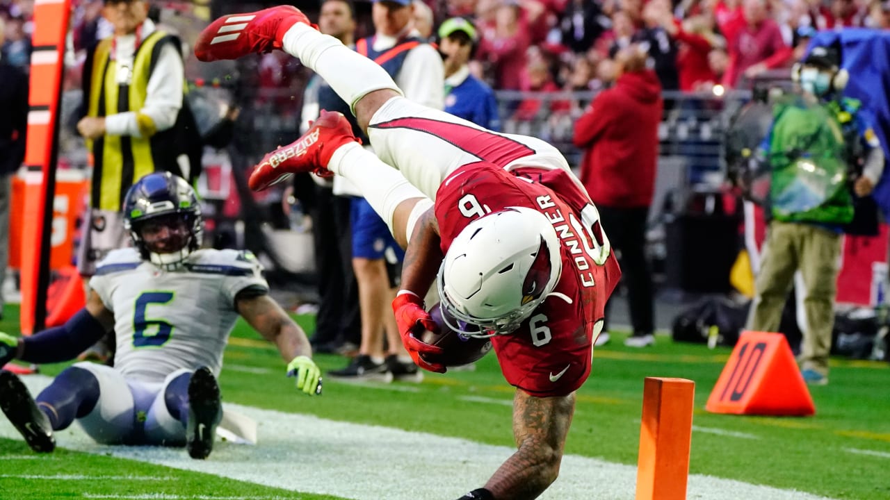 Arizona Cardinals running back James Conner piles in for a touchdown run