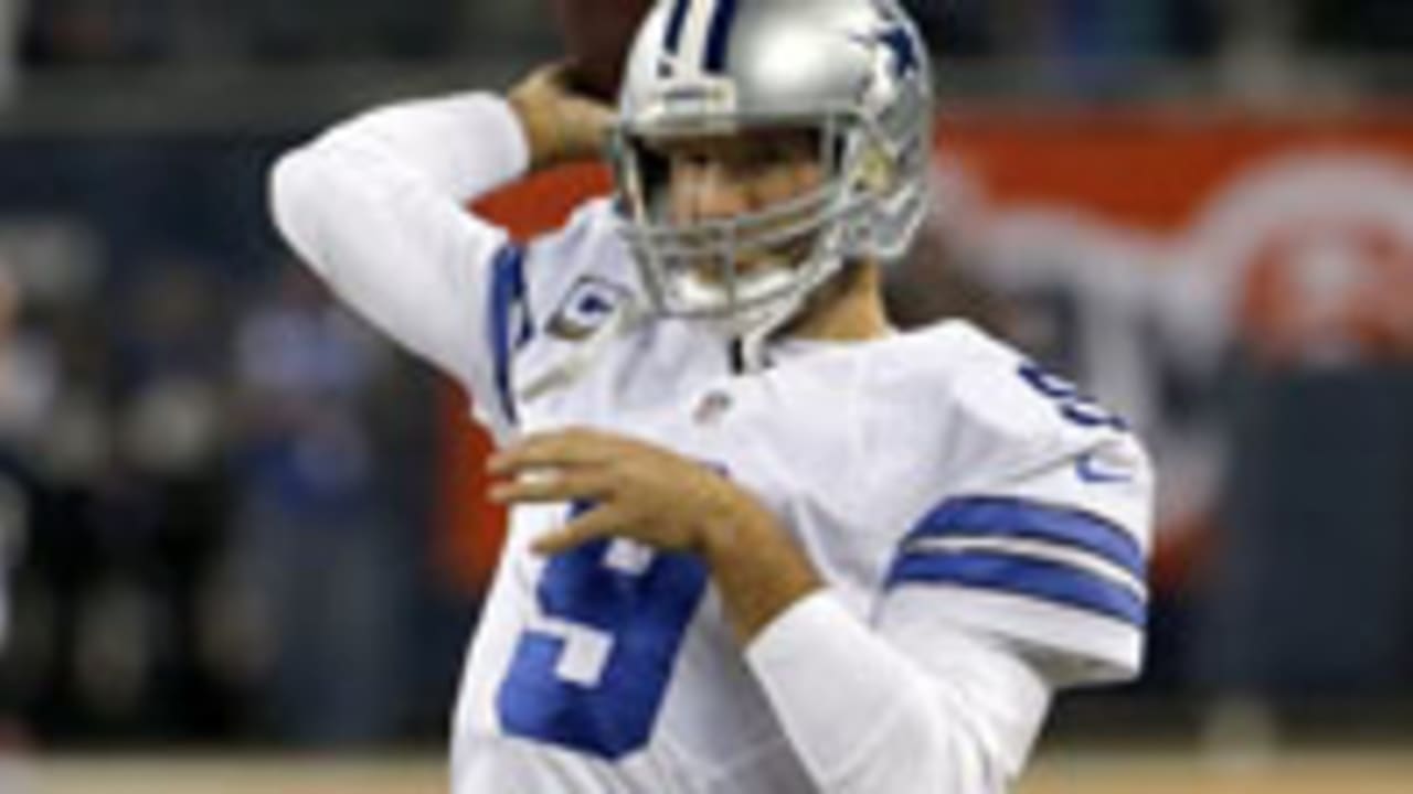 Tony Romo admits he's playing with a broken rib, too