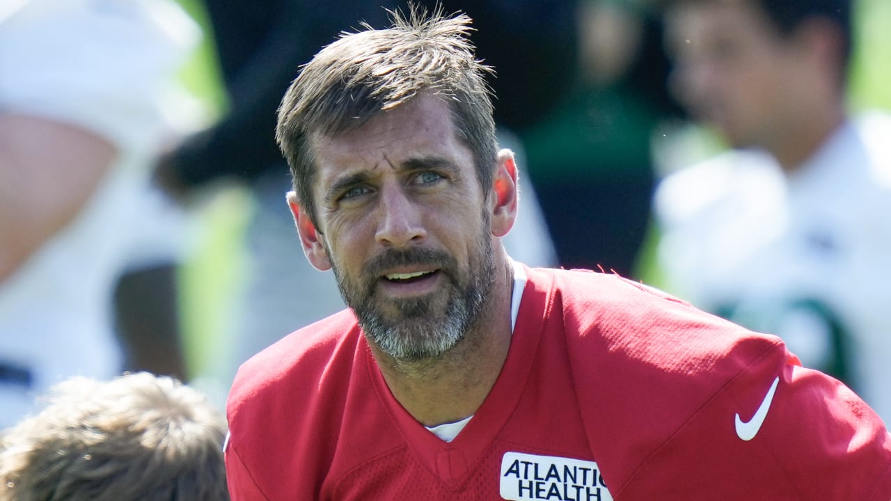 Nfl Networks Tom Pelissero Quarterback Aaron Rodgers New York Jets