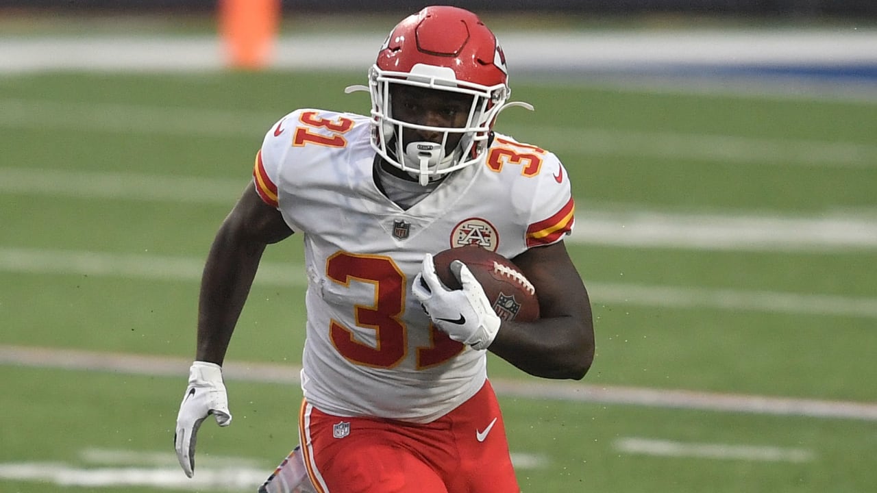 Kansas City Chiefs execute screen to perfection on running back Darrel ...