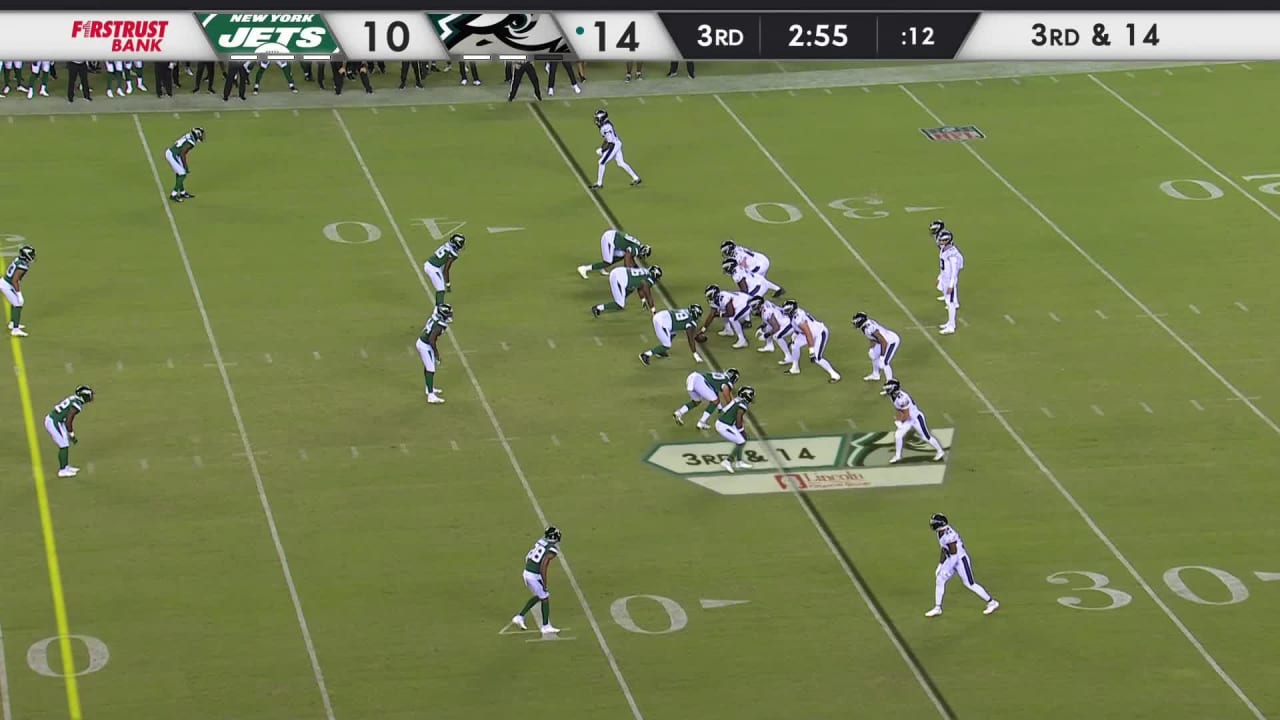 New York Jets defensive tackle Tanzel Smart contains Sinnett for second ...