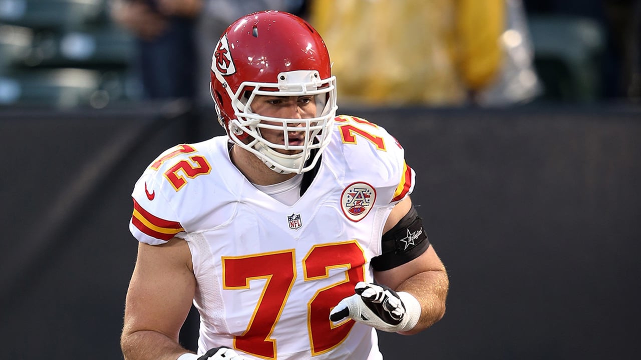 Chiefs' Eric Fisher to start at RT vs. Packers