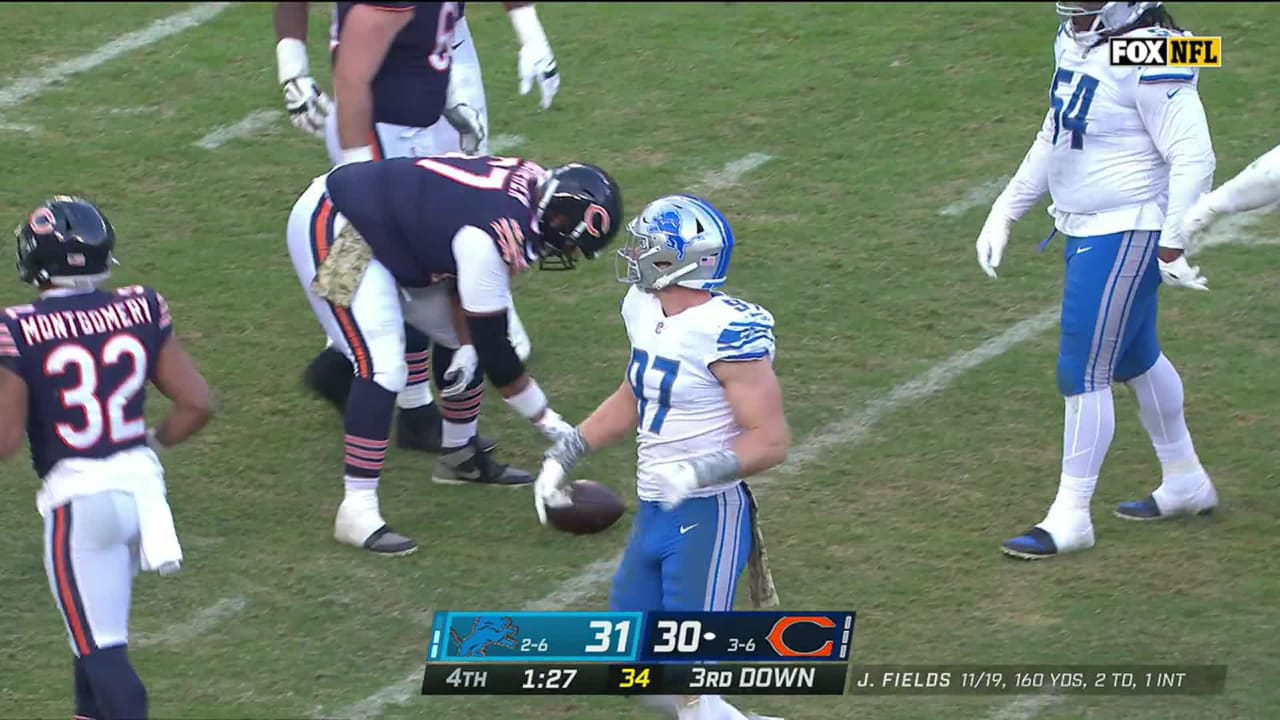 Detroit Lions defensive Aidan Hutchinson clamps down on Chicago Bears ...