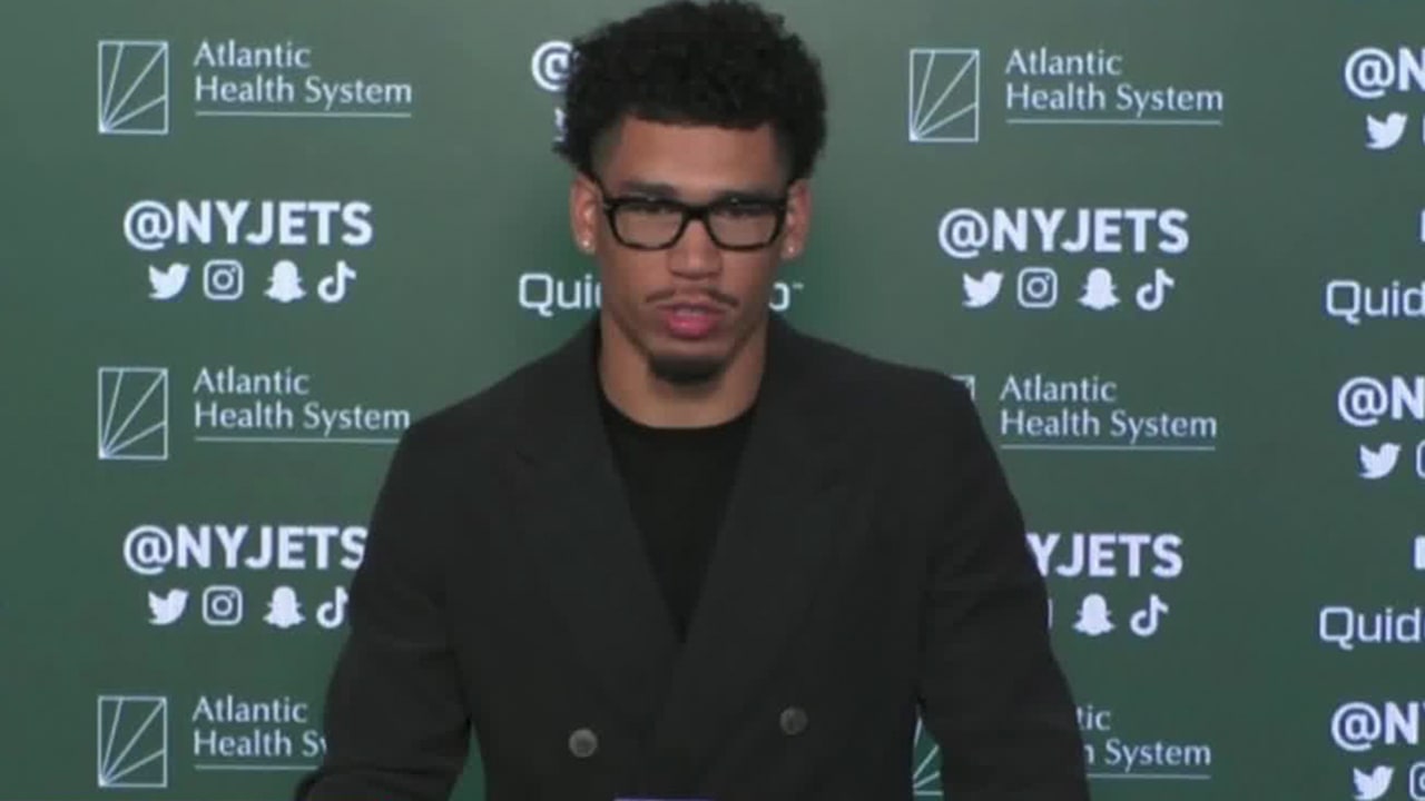 Wide receiver Allen Lazard addresses media for first time since joining ...