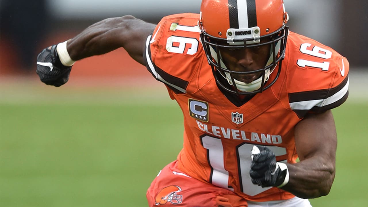 Browns to release veteran wideout Andrew Hawkins