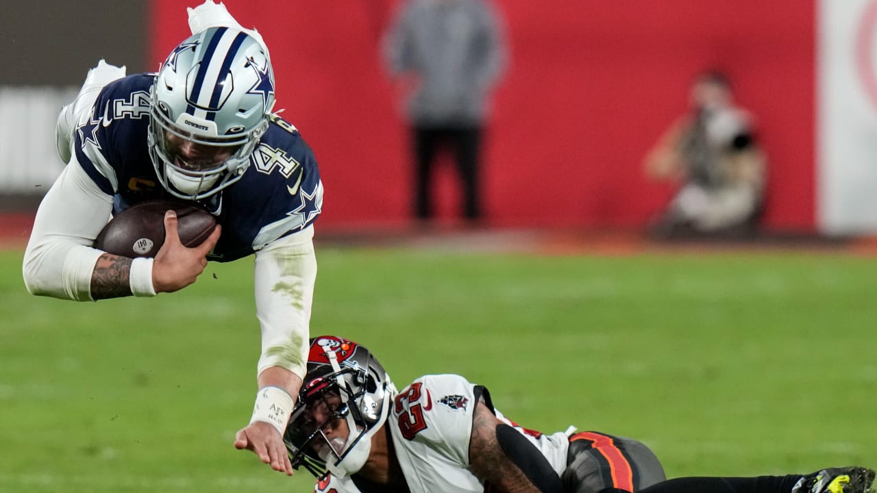 Dallas Cowboys quarterback Dak Prescott turns on the jets to get the ...