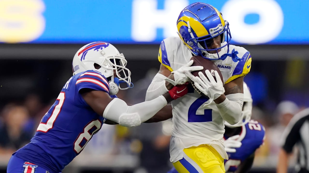 Los Angeles Rams cornerback Troy Hill looks like an All-Pro as he reads ...