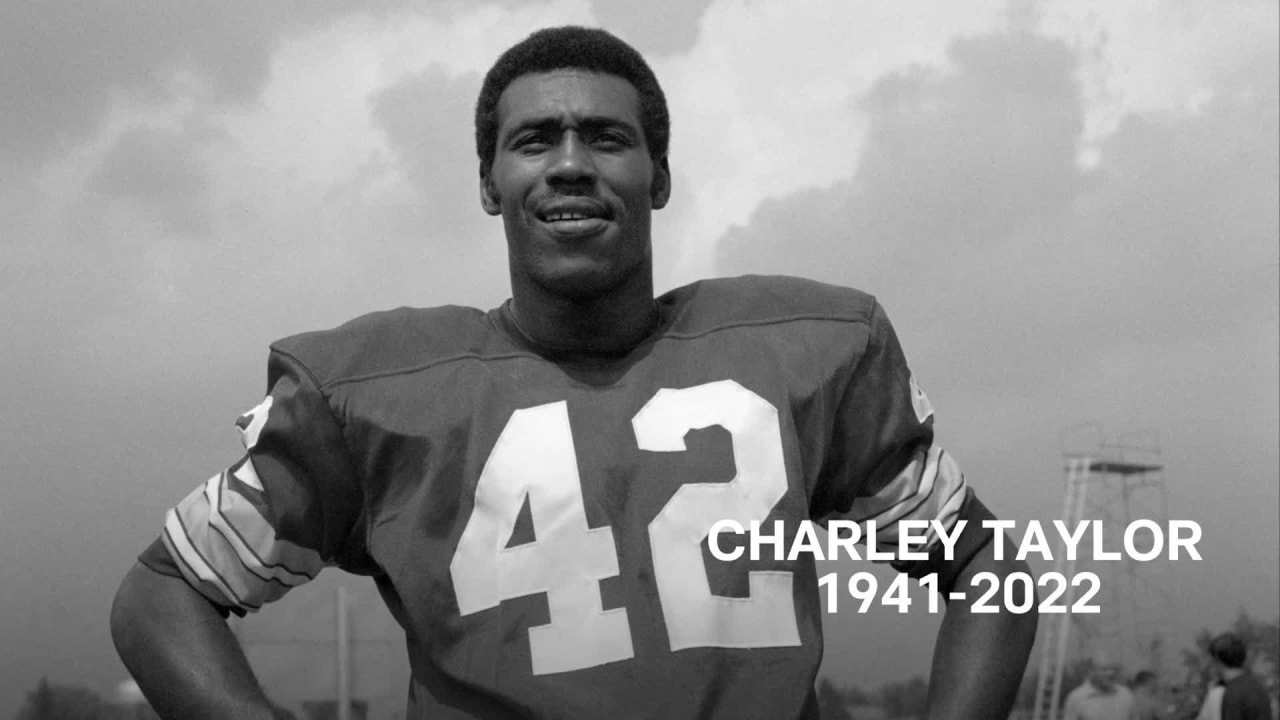 Pro Football Hall of Famer, Washington Commanders legend Charley Taylor ...