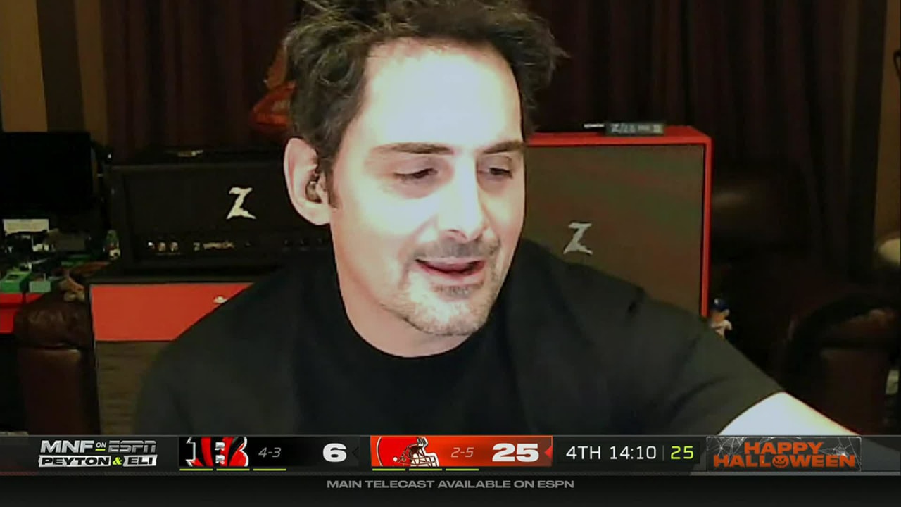 Best of country music singer and songwriter Brad Paisley on 'MNF' with ...