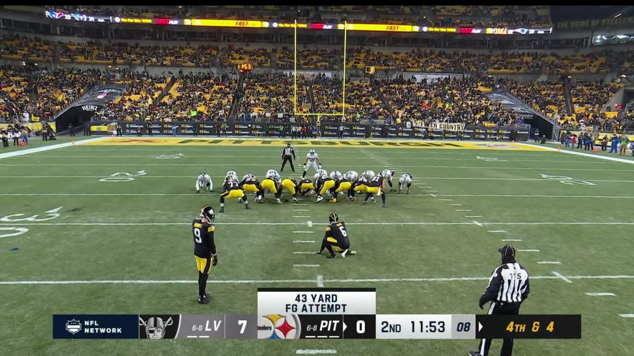 Pittsburgh Steelers kicker Chris Boswell's 43-yard field goal attempt ...
