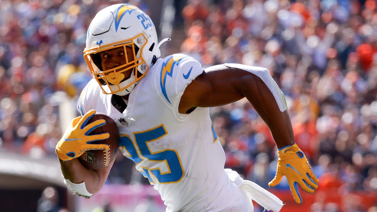 Los Angeles Chargers running back Joshua Kelley takes outside lane for ...