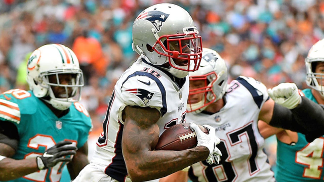 Josh Gordon slices through defense for 21 yards