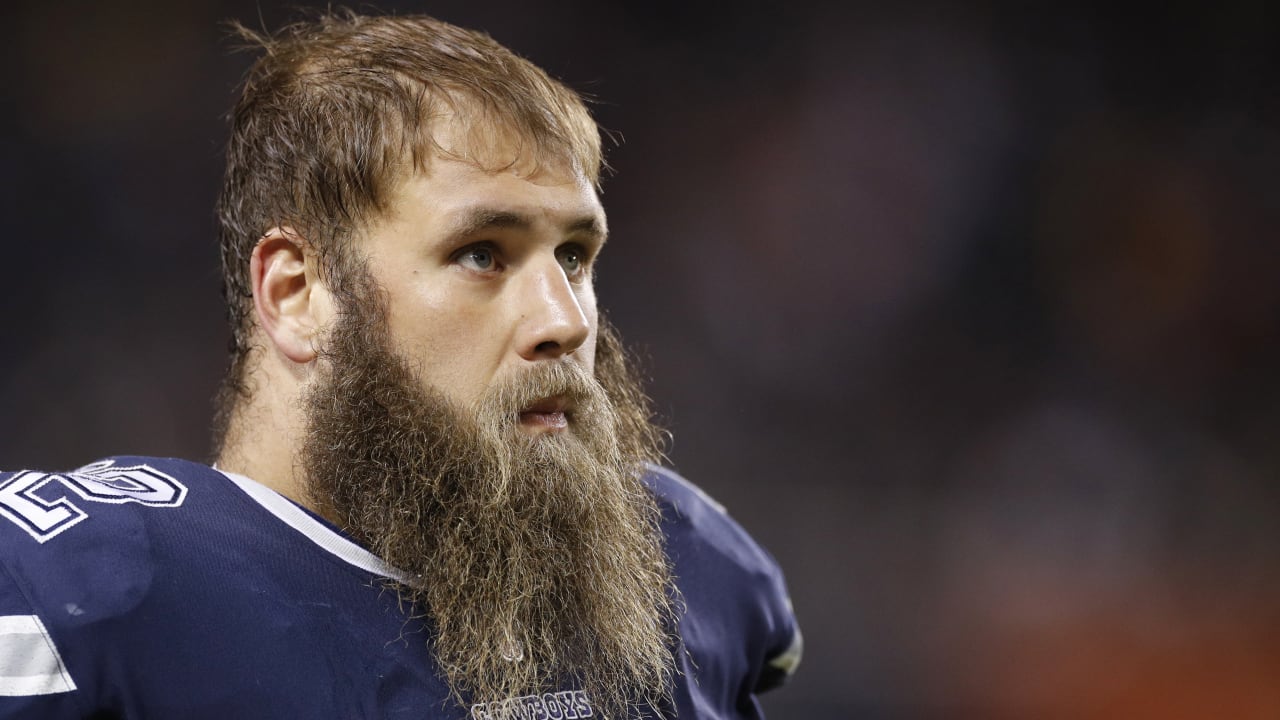 Cowboys place Travis Frederick on reserve/retired list