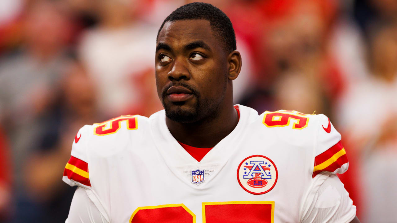 Status of Kansas City Chiefs defensive end Chris Jones' holdout on Sept ...