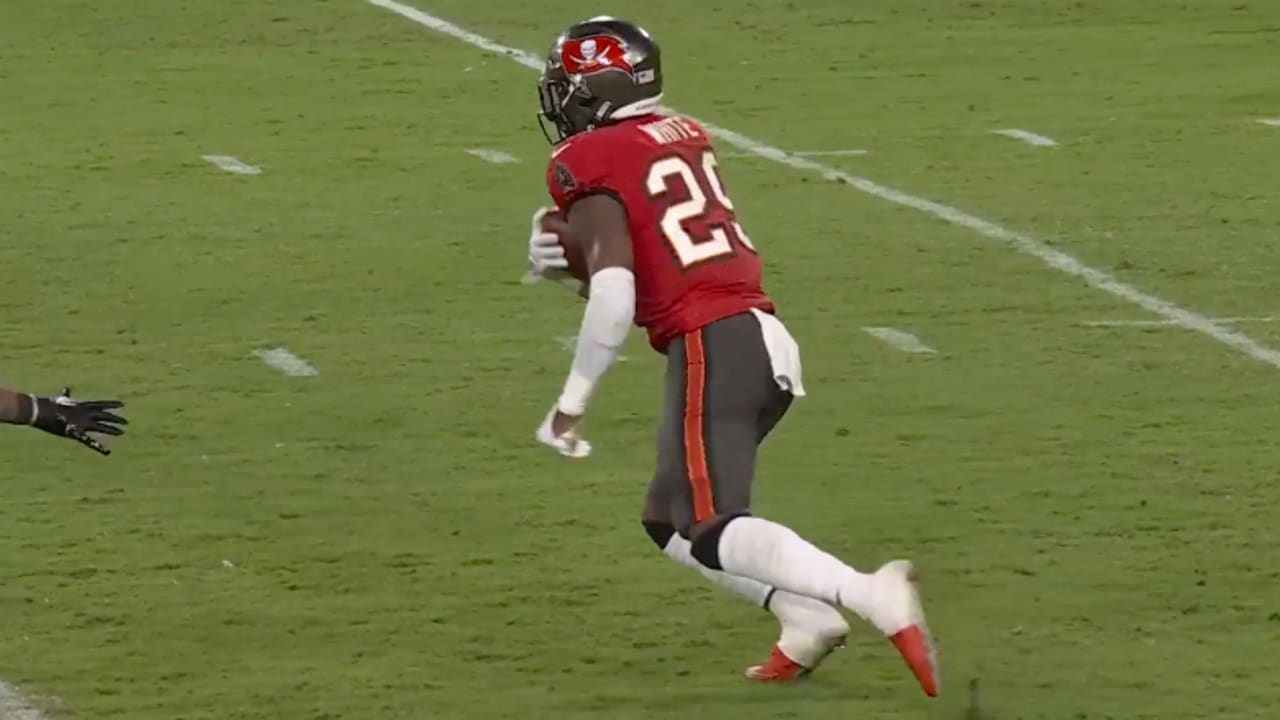 Tampa Bay Buccaneers running back Rachaad White shows off game-breaking ...