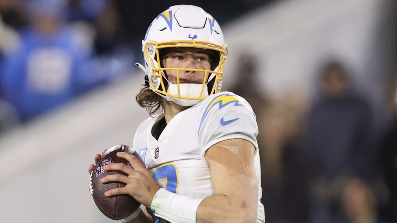 NFL Network's Jim Trotter: Quarterback Justin Herbert's contract ...