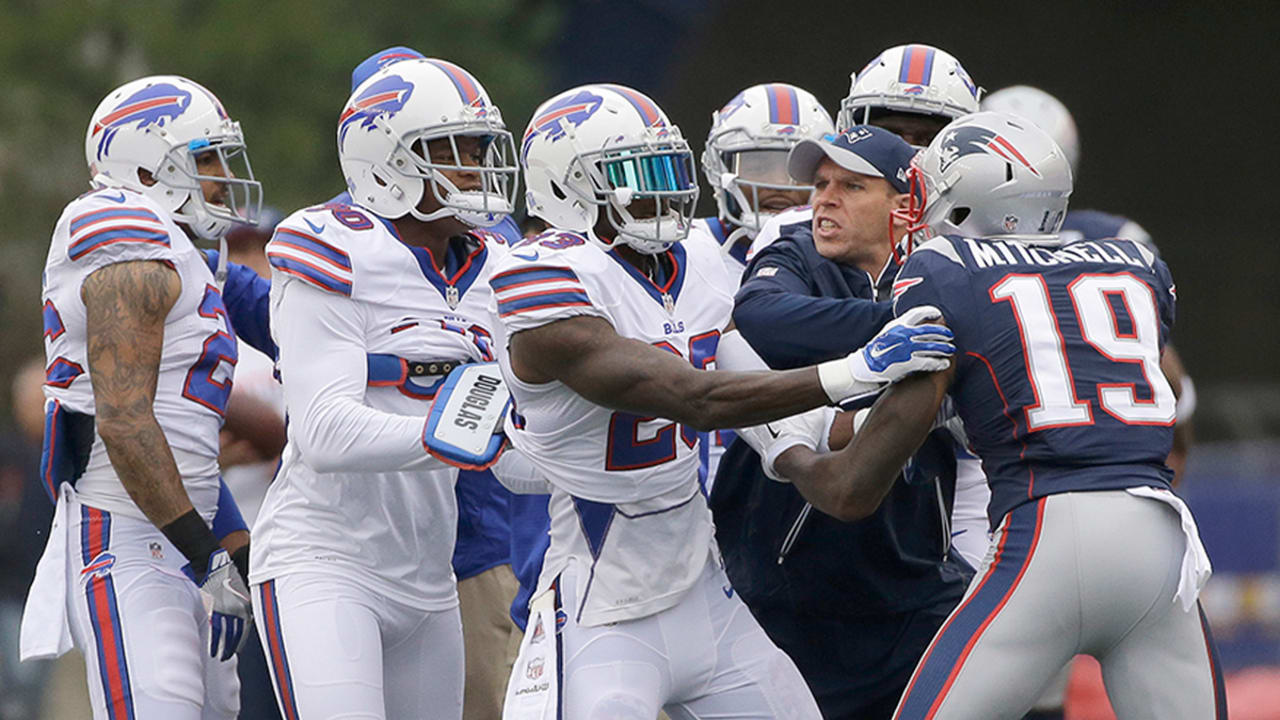 Robert Blanton, Malcolm Mitchell engage in scuffle