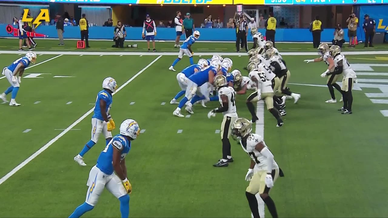 Los Angeles Chargers quarterback Easton Stick's QB-sneak touchdown cuts ...