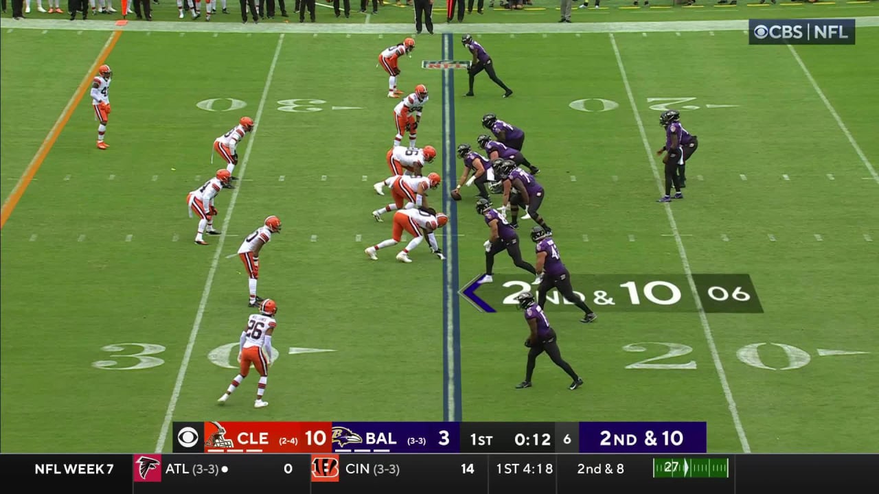 Cleveland Browns defensive end Myles Garrett escapes his blocker at ...