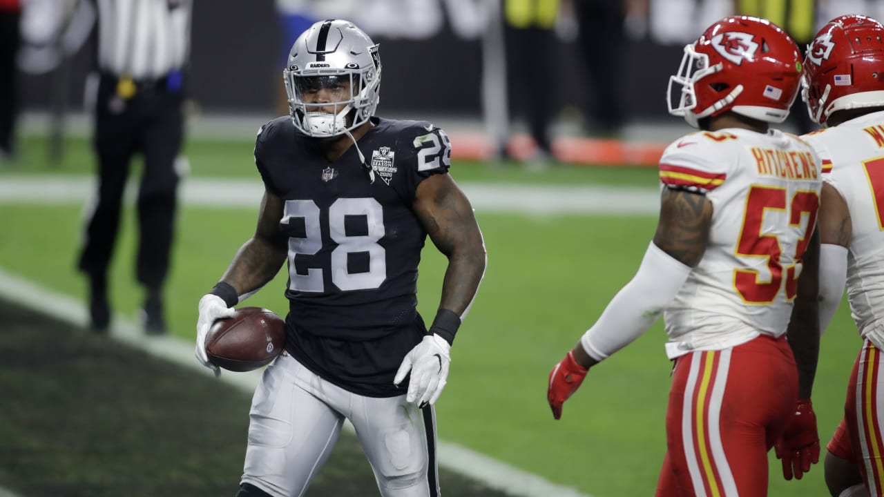 Las Vegas Raiders running back Josh Jacobs caps Vegas' efficient ...