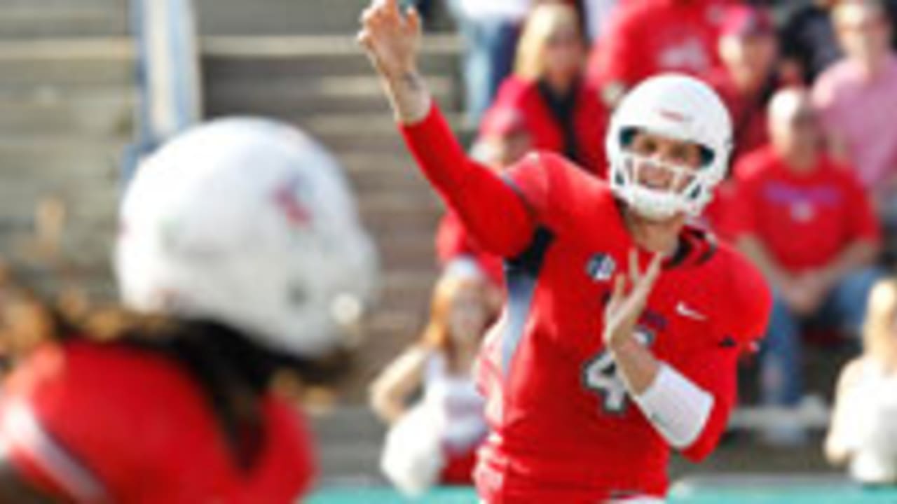 Fresno State QB Derek Carr throws school-record seven TDs