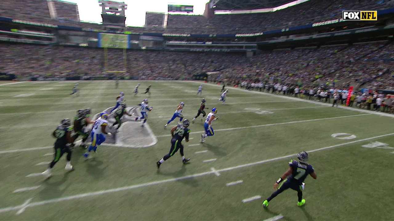 Seattle Seahawks wide receiver DK Metcalf's first catch of the 2023 NFL ...