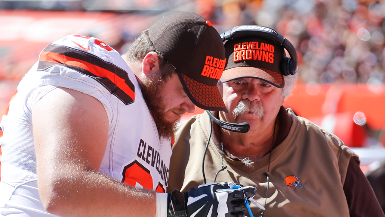 Who is Browns OL coach Bob Wylie?