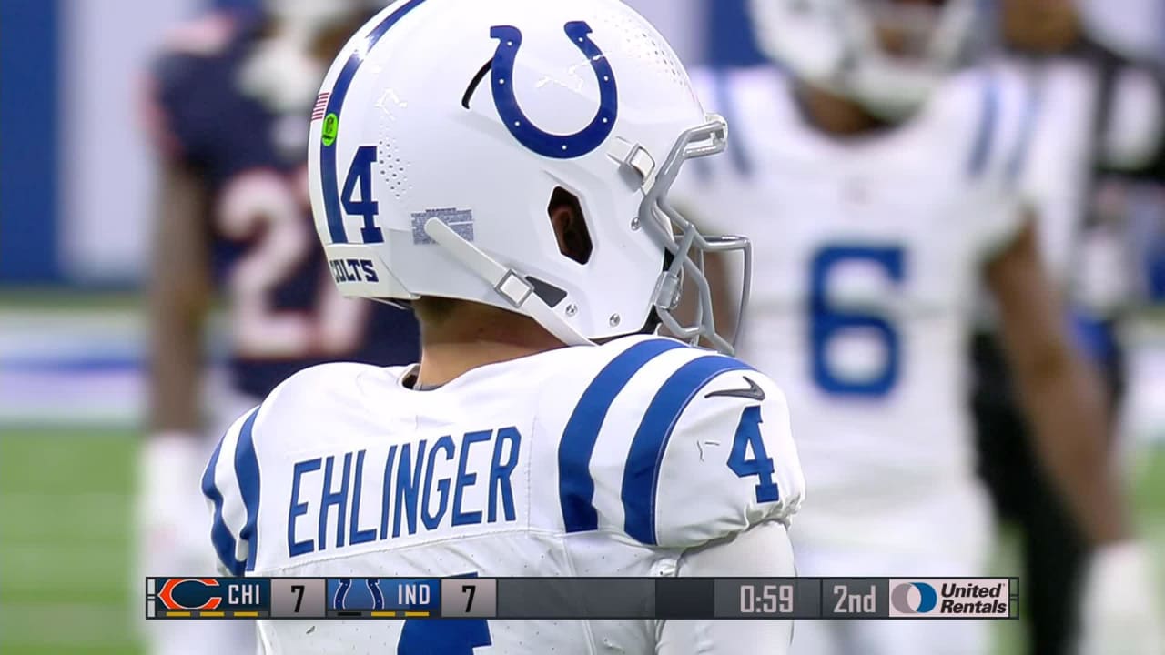 Chicago Bears defensive end Terrell Lewis rushes to Indianapolis Colts ...