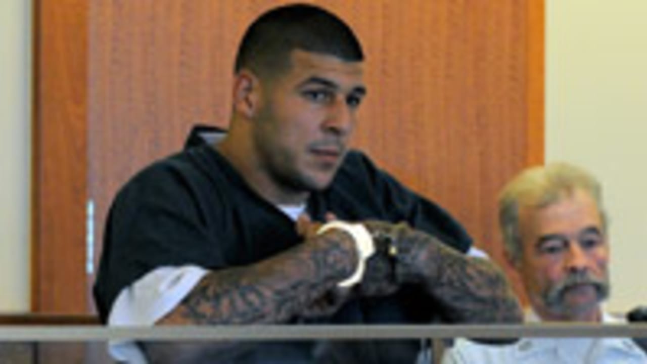Aaron Hernandez case reminds of pitfalls facing troubled players
