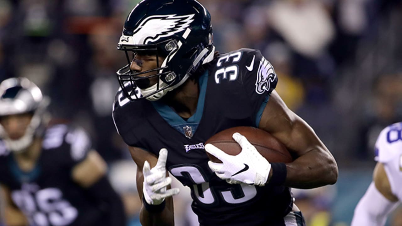 Josh Adams breaks free on 29-yard run