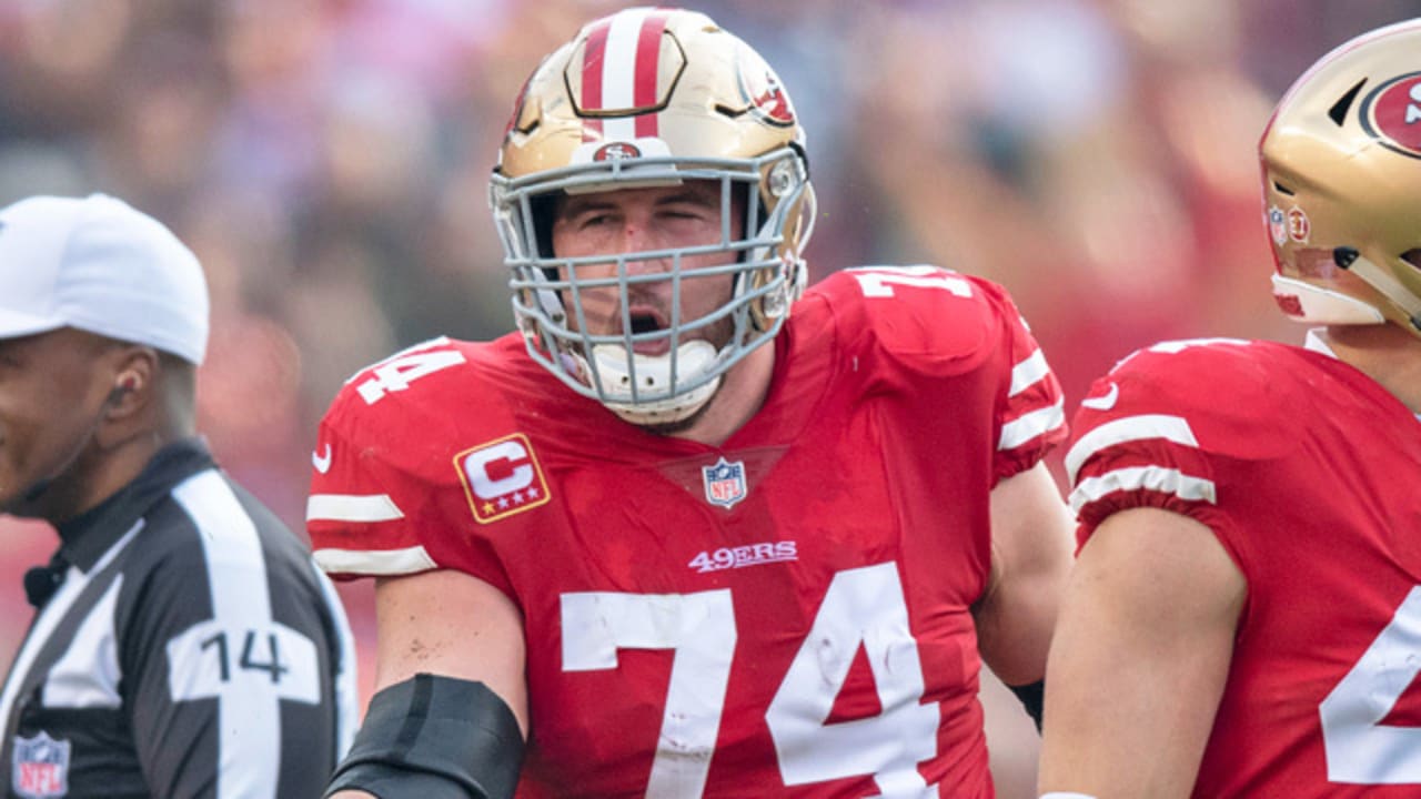 Joe Staley makes third career catch after tip