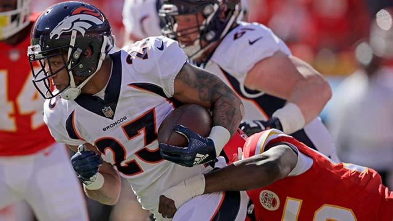 Devontae Booker races away from D for 26 yards