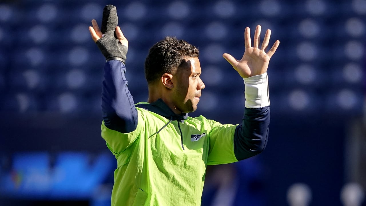 Seahawks QB Russell Wilson: Injured finger 'feels pretty dang close' to ...