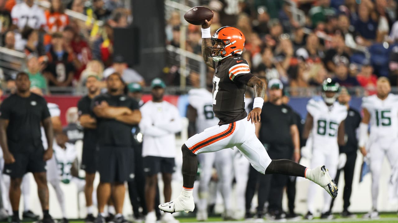Cleveland Browns quarterback Dorian Thompson-Robinson's nasty stiff-arm ...