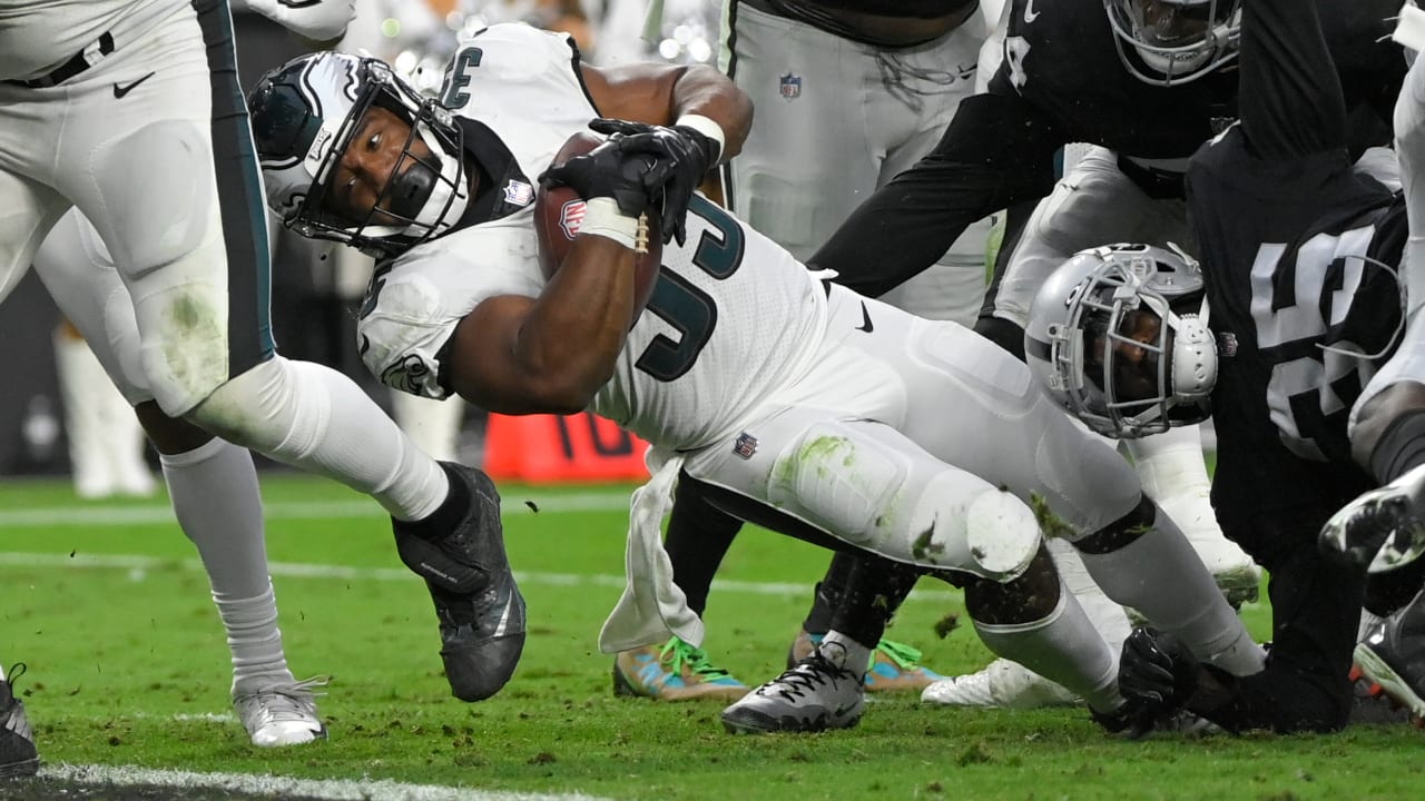Philadelphia Eagles running back Boston Scott charges through the ...