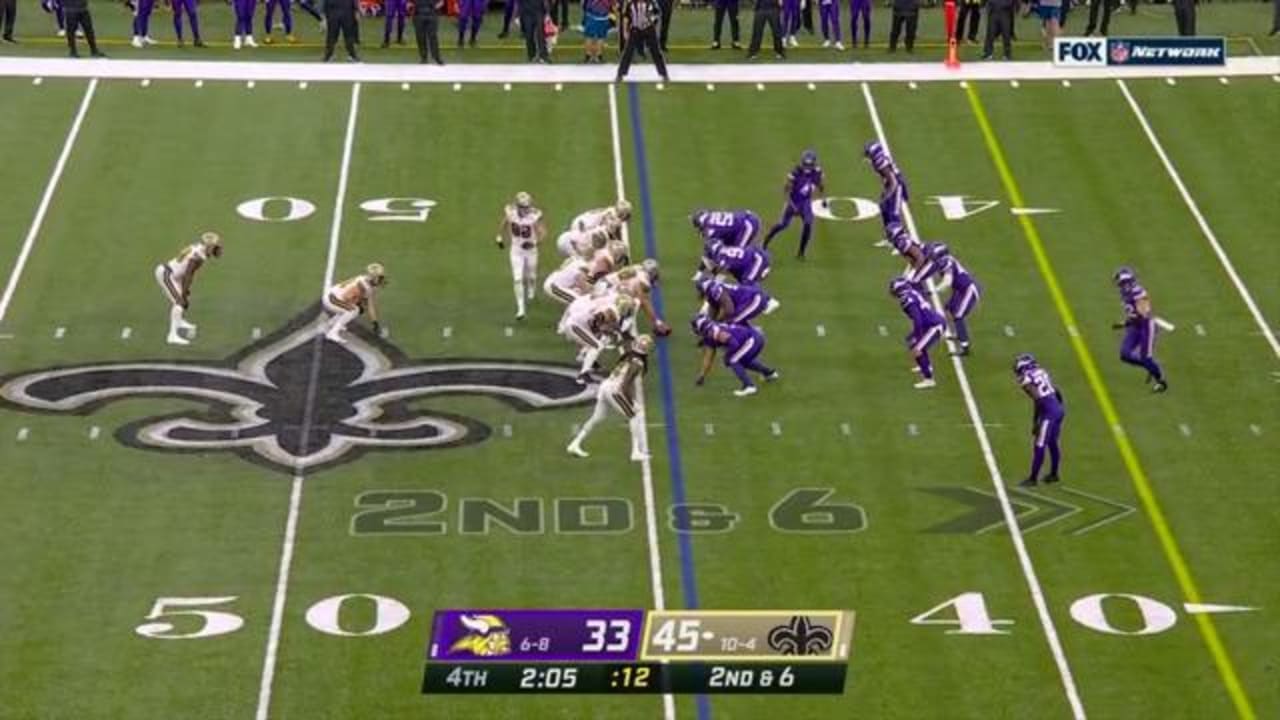 New Orleans Saints quarterback Drew Brees floats pass to tight end Adam ...