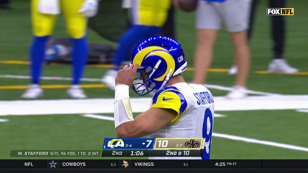 Los Angeles Rams quarterback Matthew Stafford lofts sideline dime to ...