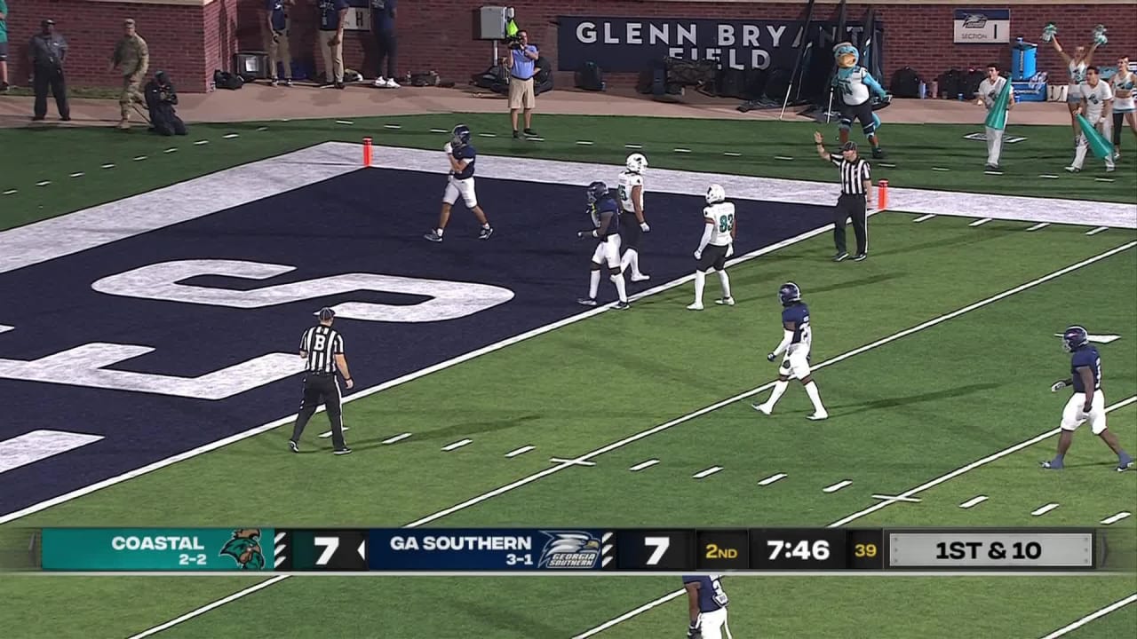 Coastal Carolina Chanticleers wide receiver Sam Pinckney hauls in ...