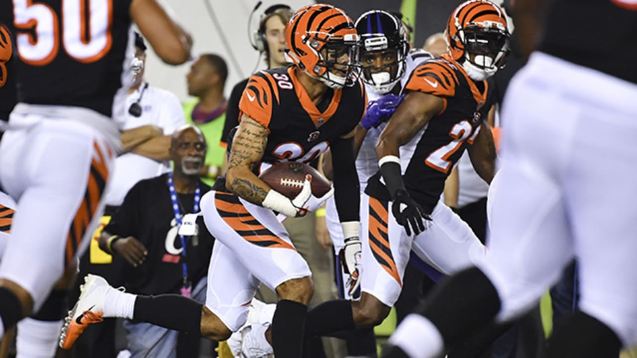 Rookie Jessie Bates gets his first NFL interception