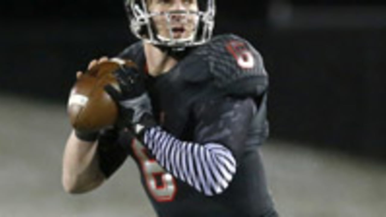 Jordan Lynch sets NCAA single-game rushing record for QBs