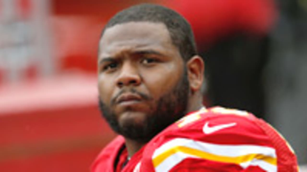Chiefs OT Donald Stephenson suspended four games