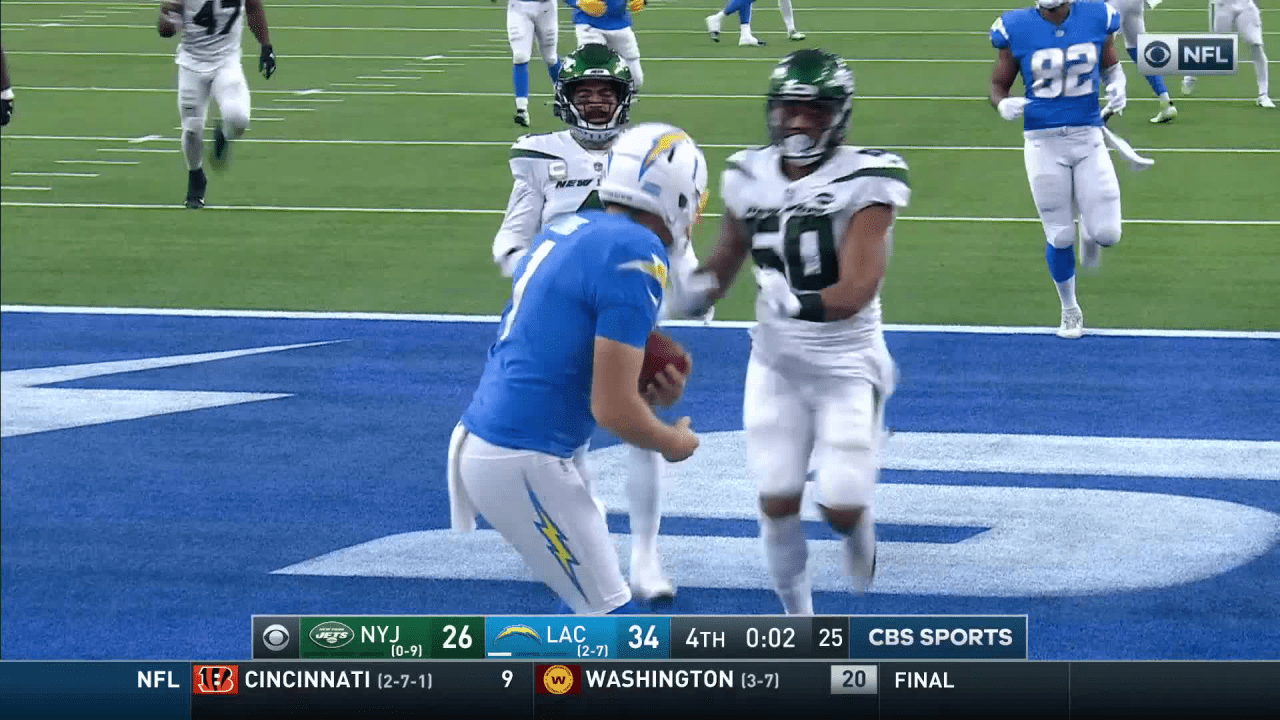 Los Angeles Chargers punter Ty Long runs backward for self-imposed safety