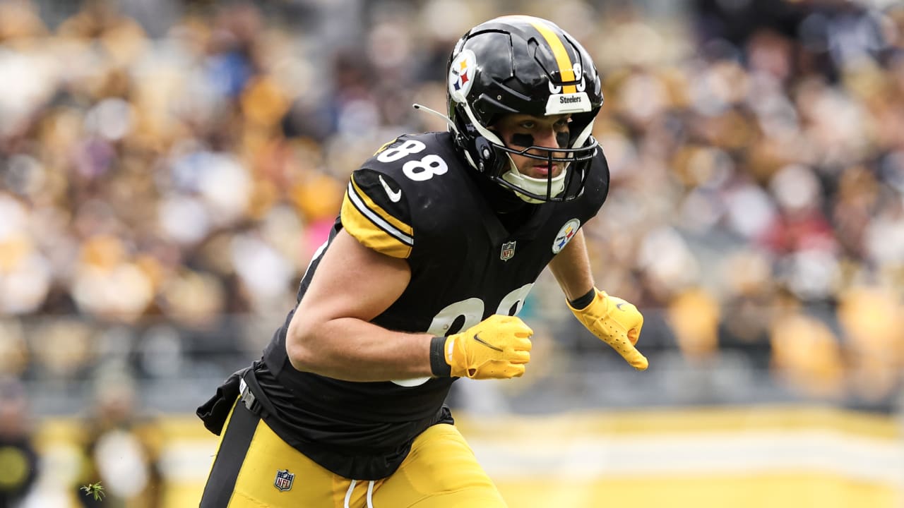 Can't-Miss Play: Pittsburgh Steelers tight end Pat Freiermuth reaches ...
