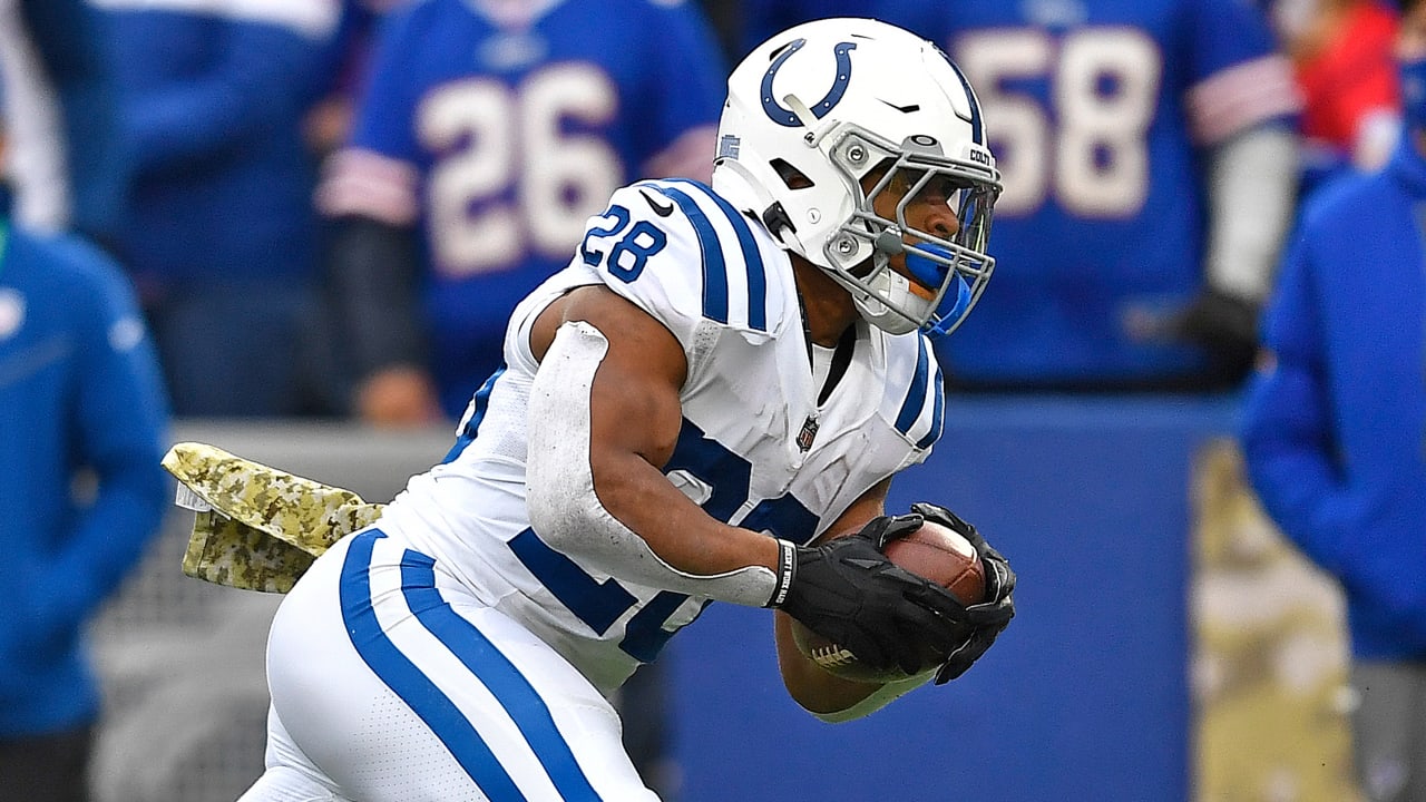 Film breakdown of Jonathan Taylor's 5-TD game vs. Bills | 'Move the Sticks'